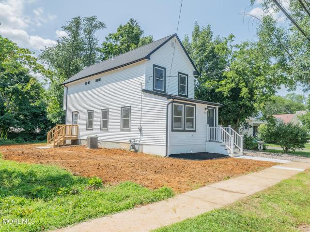 114 Center Street