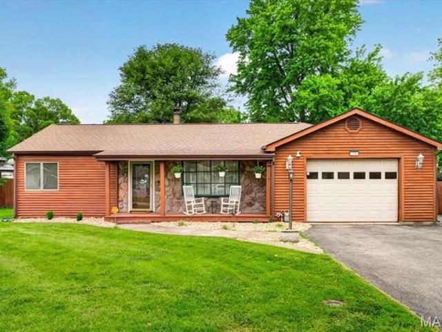 114 Central Ave, O'Fallon, IL 62269