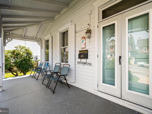 114 Chester Avenue
