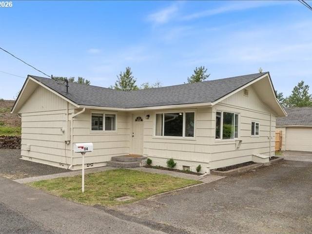 114 Cherry St NW, Castle Rock, WA 98611