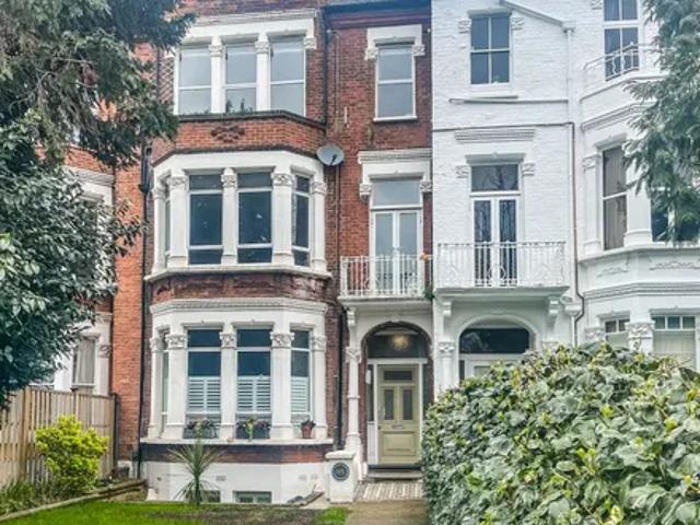 114 Clapham Common North Side, London, SW4 9SW, United Kingdom | 2 bed apartment for rent #165547532 | Rentberry