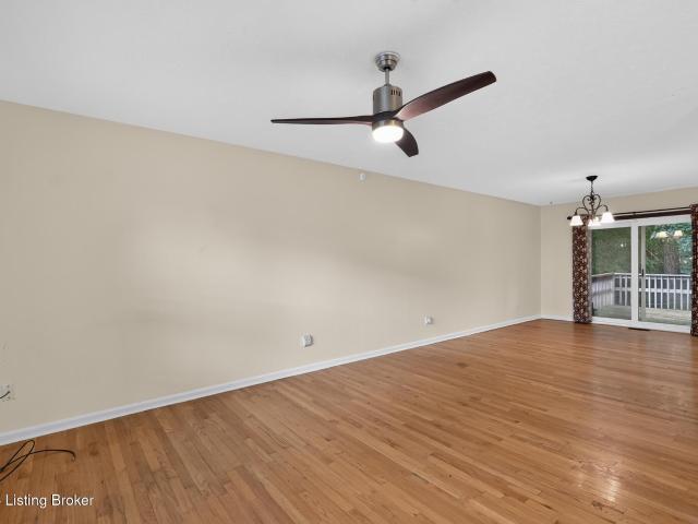 114 Amanda Ct