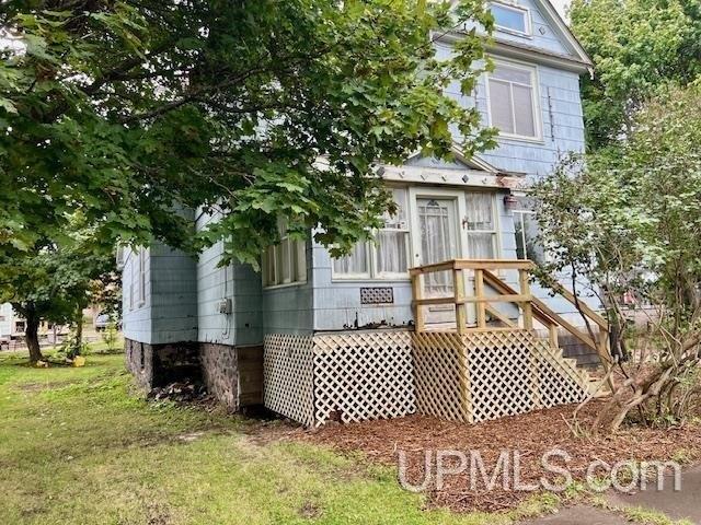 114 Ahmeek St, Laurium, MI 49913