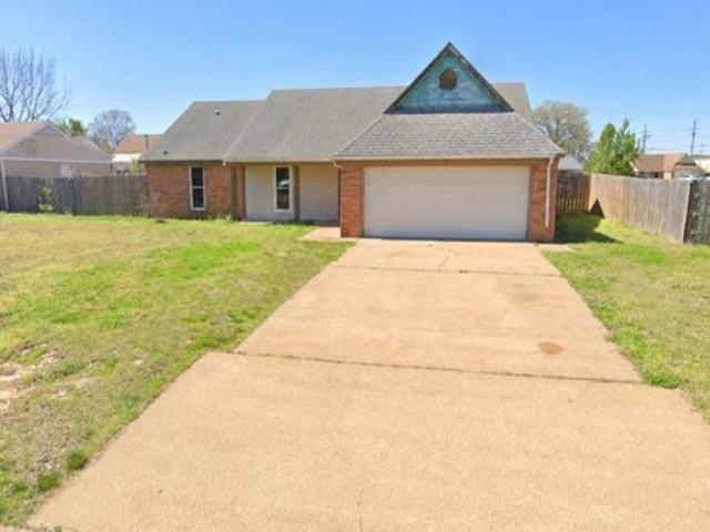 114 Apple Dr, Senatobia, MS 38668