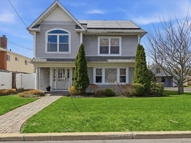 114 Araca Rd, Babylon, NY 11702 | MLS #978012