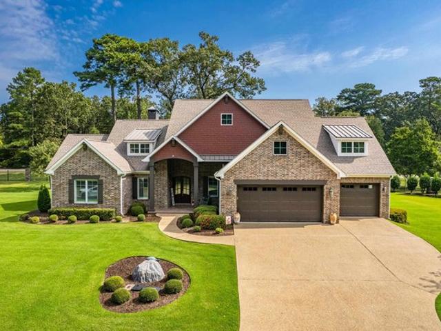 114 Arlington Park Pl, Hot Springs, AR 71901