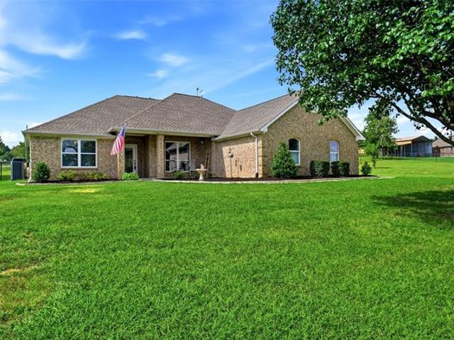 114 Bolivar Dr, Weatherford, TX 76085