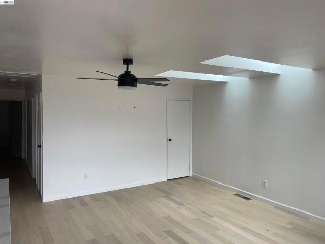 114 Baxter St