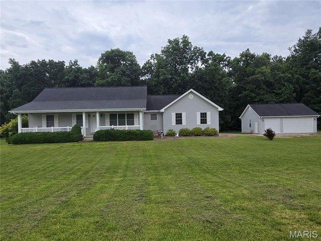 114 Beth Ann Dr, Winfield, MO 63389