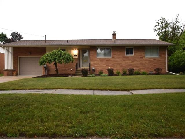 114 Burns St, Essexville, MI 48732