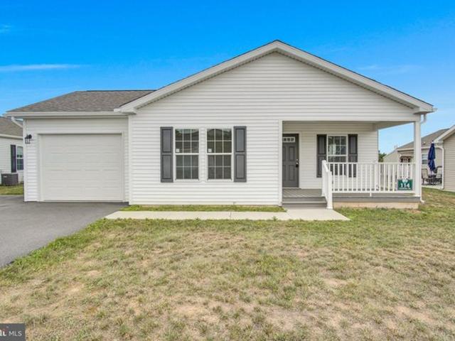 114 Glenridge Dr, Carlisle, PA 17015