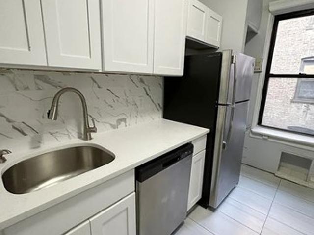 114 Glenwood Ave, Jersey City, NJ 07306