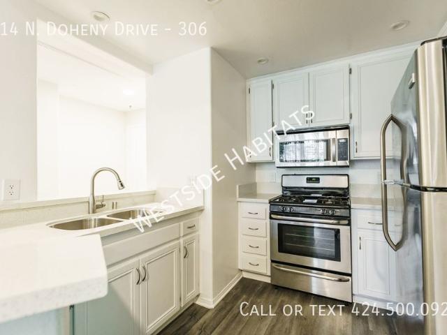 114 Doheny Gorgeous, fully renovated building located in Beverly Hills