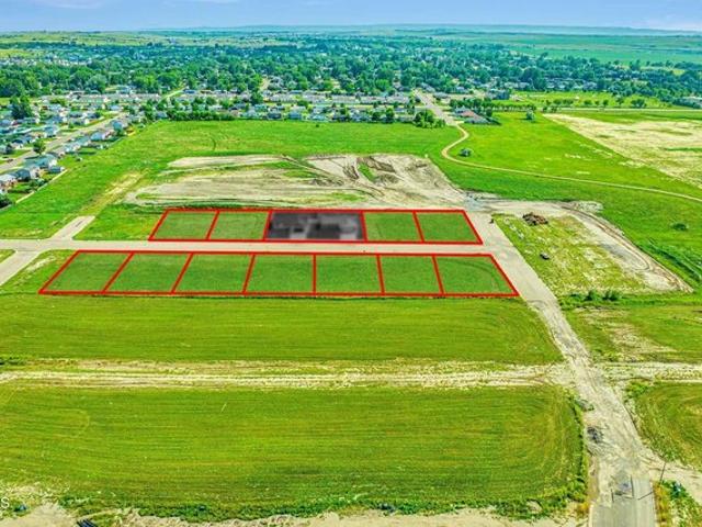 114 Dolan Dr, Lincoln, ND 58504