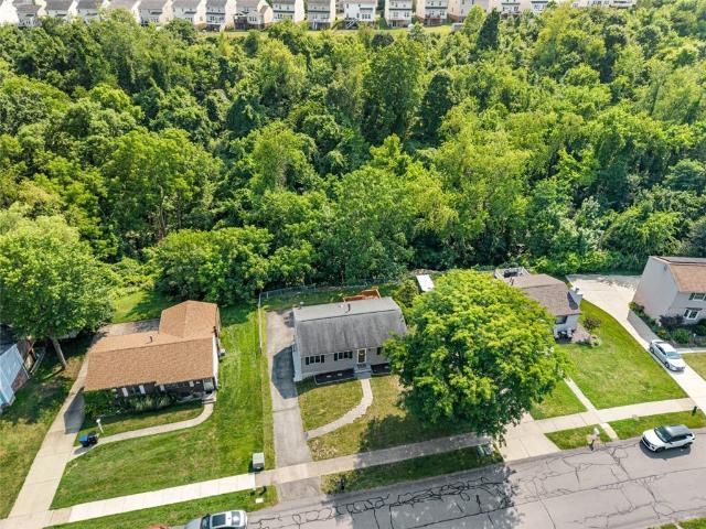 114 Darnley Dr