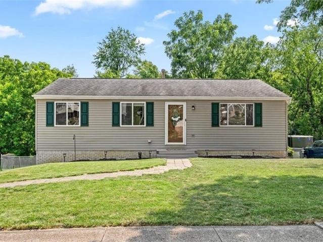 114 Darnley Dr, Coraopolis, PA 15108