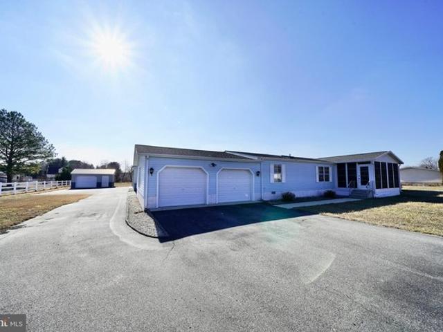 114 Dickens Ln, Felton, DE 19943