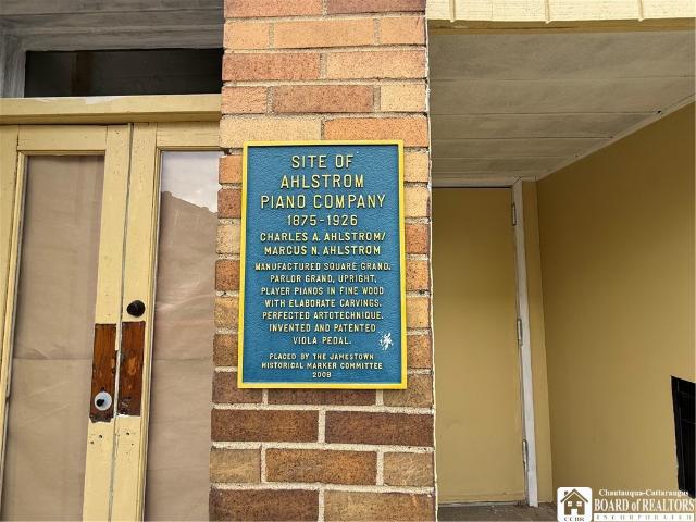 114 E 2nd Street