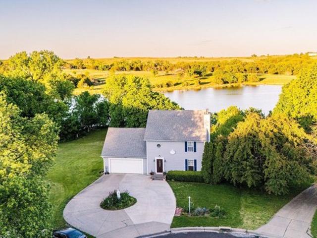 114 E Tomahawk Dr, Saint Marys, KS 66536