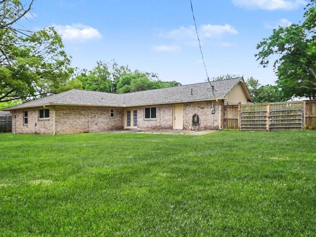 114 E Wildwinn Dr, Alvin, TX 77511 | MLS #18388