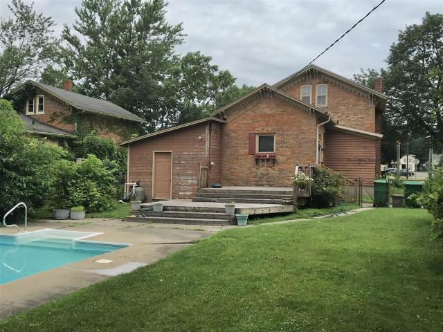 114 E Chicago Road