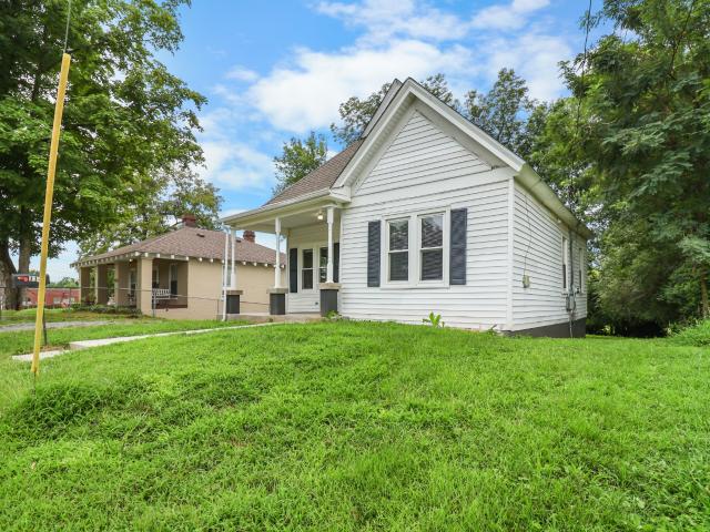 114 Emory St