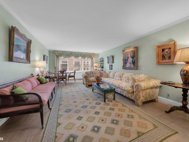 114 East 72nd Street, New York, NY