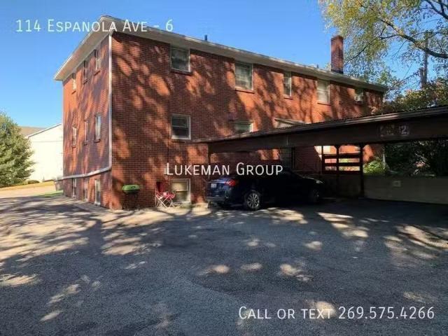 114 Espanola #6 Parchment 2 Bed/1 Bath Unit 114 Espanola.