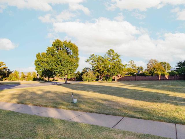114 founders ln