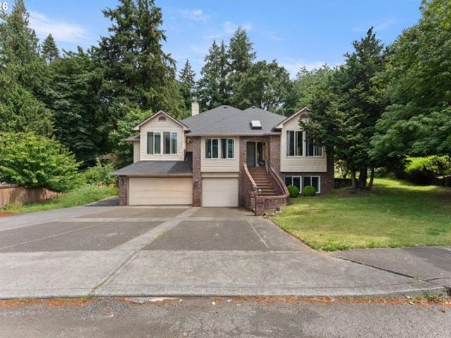 114 Forest Park Dr, Saint Helens, OR 97051