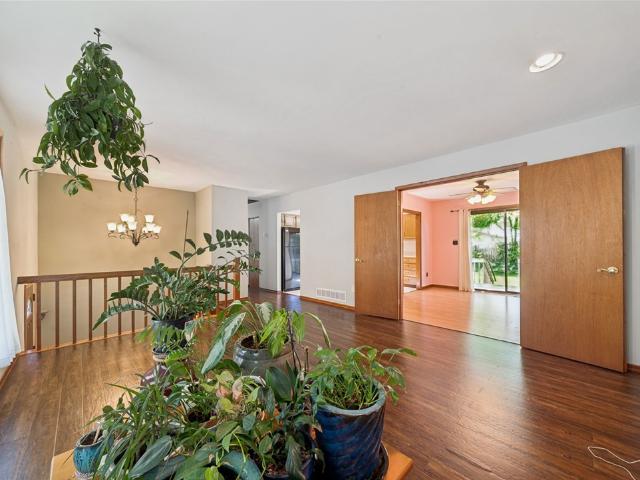 114 Fairview Dr