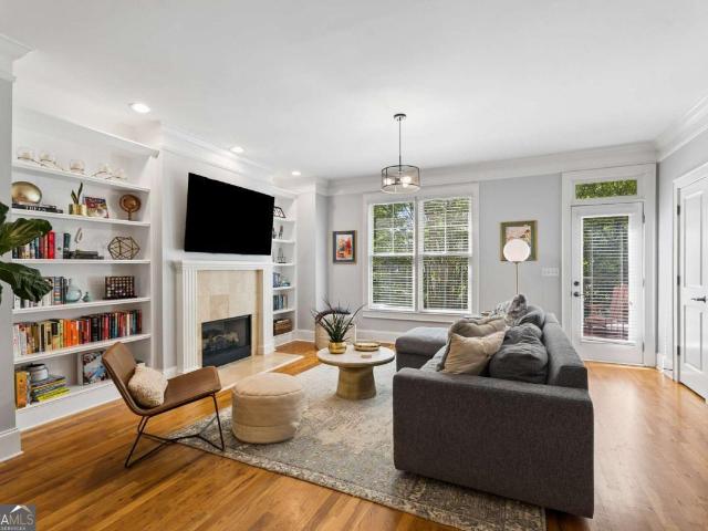 114 Knob Hills Circle