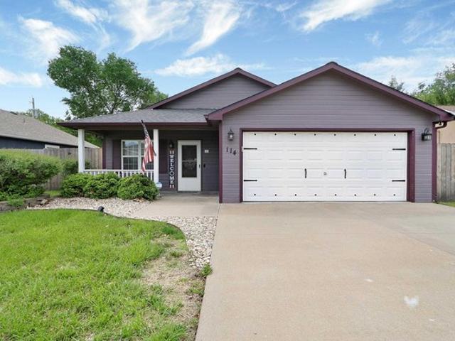 114 Kopp Dr, Manhattan, KS 66502