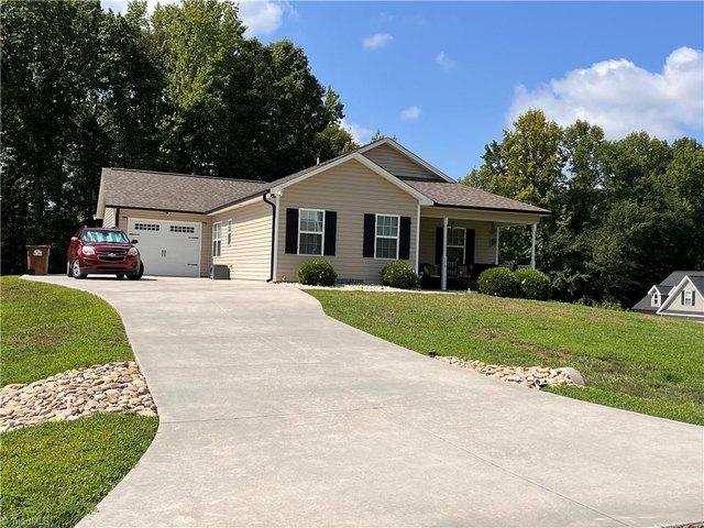 114 Kanah Ct, Winston Salem, NC 27107