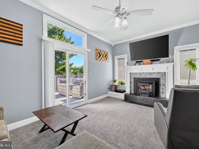 114 Kelso Ct, Chalfont, PA 18914