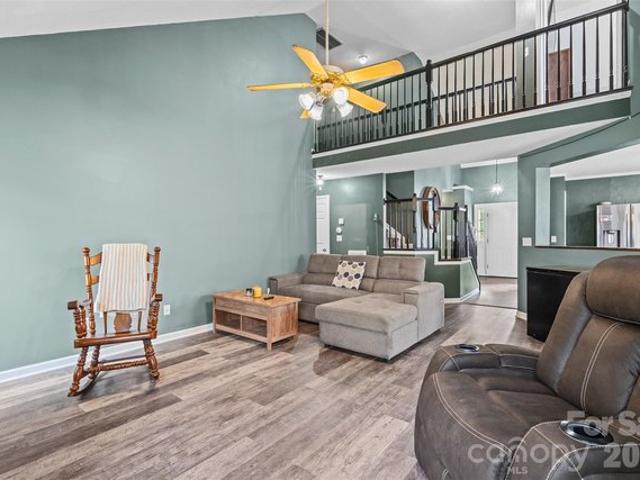114 Kingston Forest Dr, Irmo, SC 29063