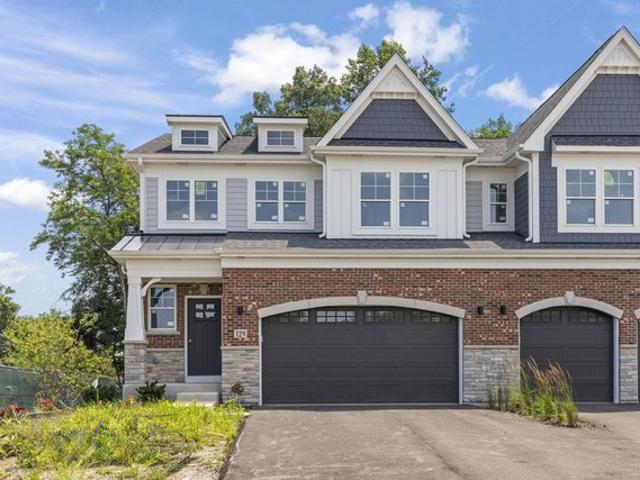 114 Harding Ct, Glen Ellyn, IL 60137