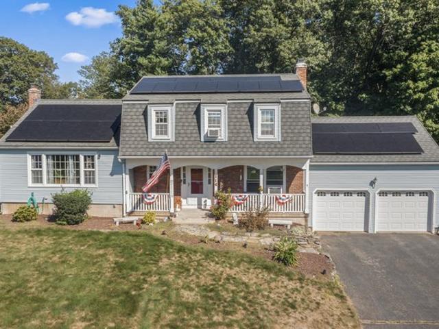 114 Harvest Ln, East Hartford, CT 06118