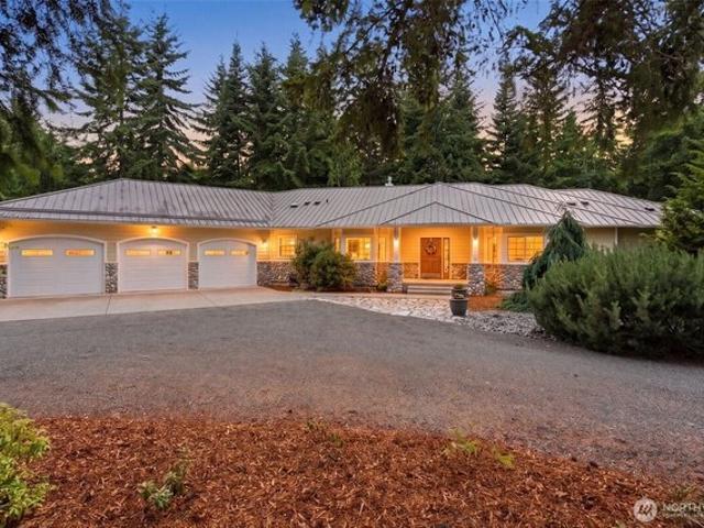 114 Headwaters Ln, Port Angeles, WA 98362