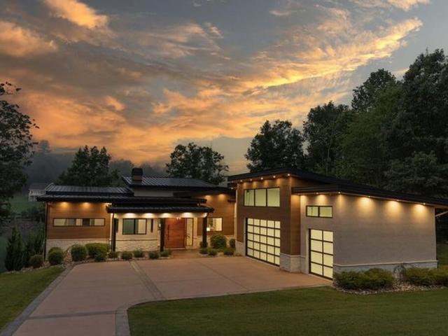 114 Hersie Pt, Hiawassee, GA 30546