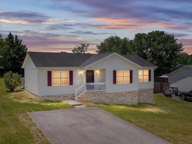 114 Hillview Dr, Maurertown, VA 22644
