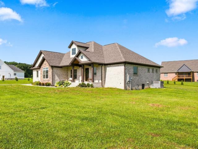 114 Hurst Dr