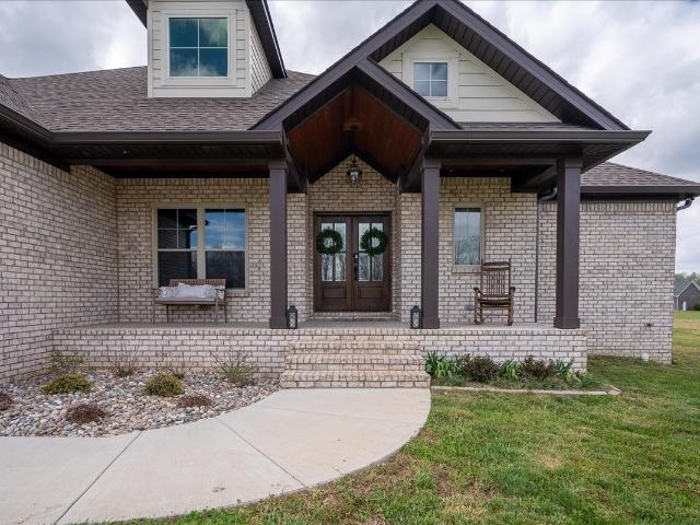 114 Hurst Dr