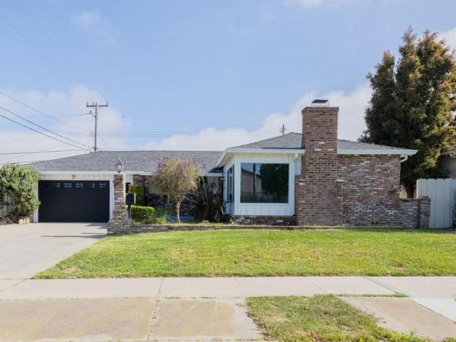 114 Iris Dr, Salinas, CA 93906