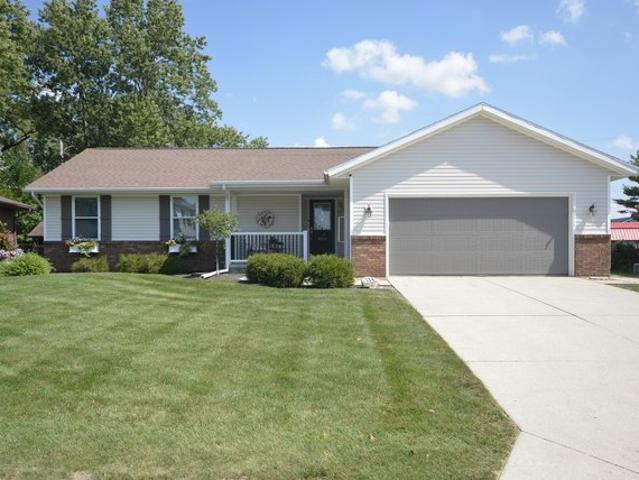 114 Jacobs Dr, Wapakoneta, OH 45895