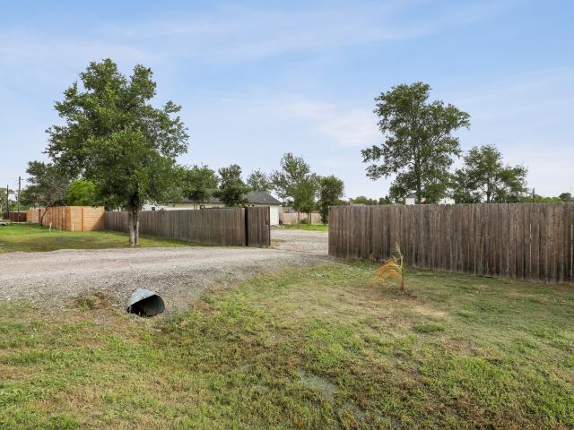 114 Jaguar St, Cedar Creek, TX 78612 | MLS #4686