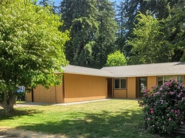 114 Jalyn St, Centralia, WA 98531