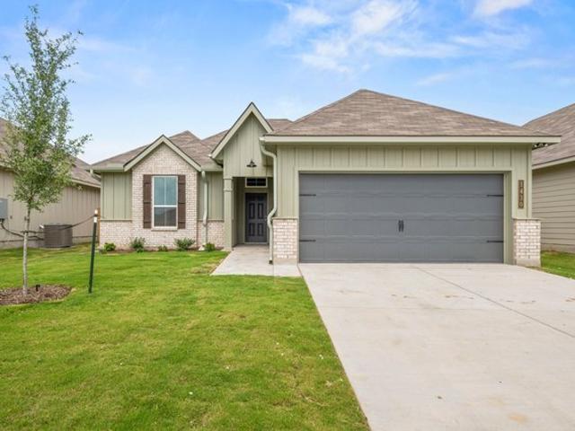 114 Jenjira Way, McGregor, TX 76657