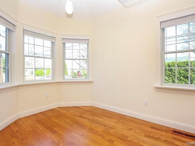 114 Oak Street 114