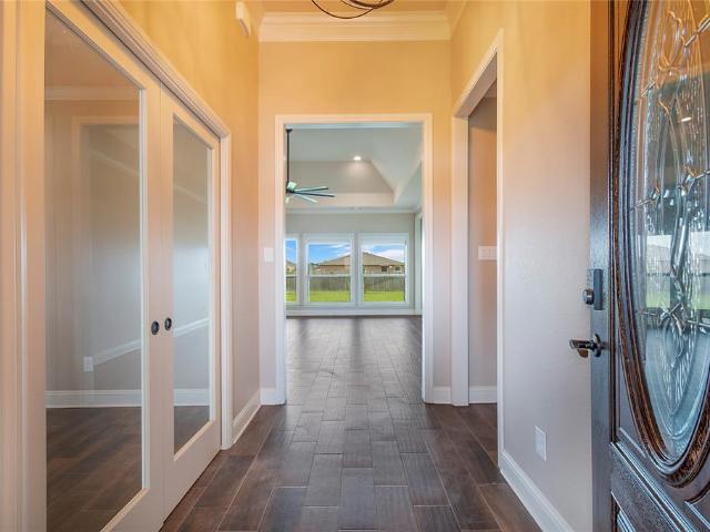 114 Oak Springs Loop